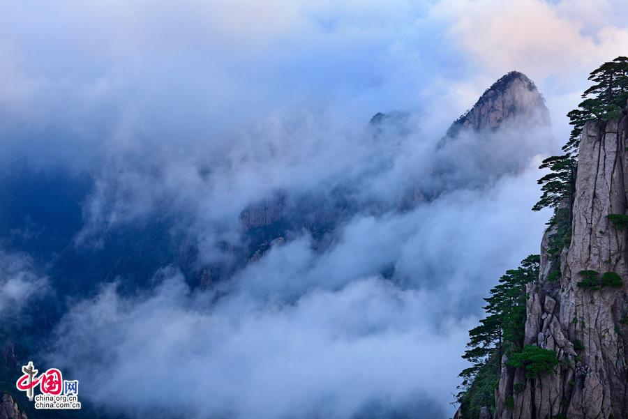 Scenery of Huangshan Mountain after rain(3/5)