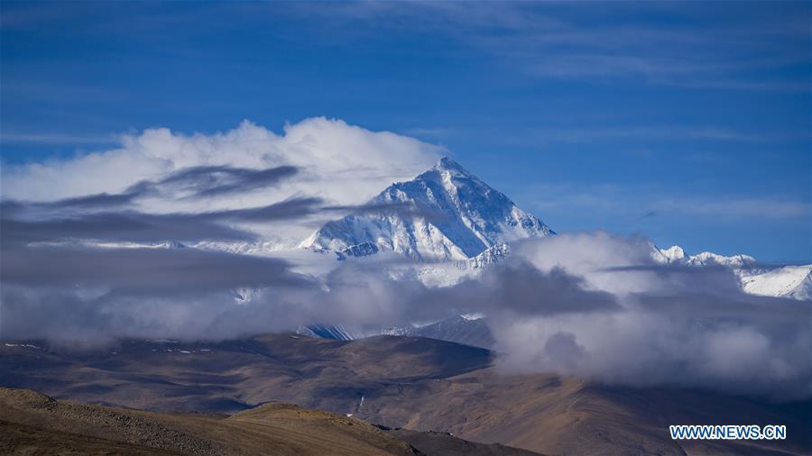 View Of Mount Qomolangma