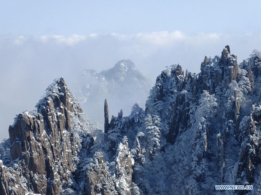 Scenery on snow-covered Huangshan Mountain in E China's Anhui (4/7) - Headlines, features, photo ...