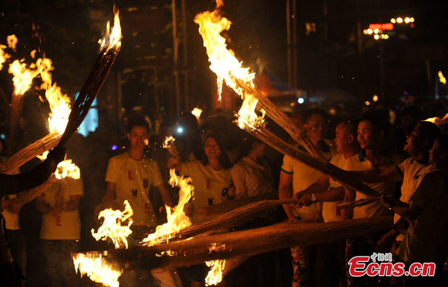 Yi people celebrate Torch Festival in SW China (1/12) - Headlines, features, photo and videos ...
