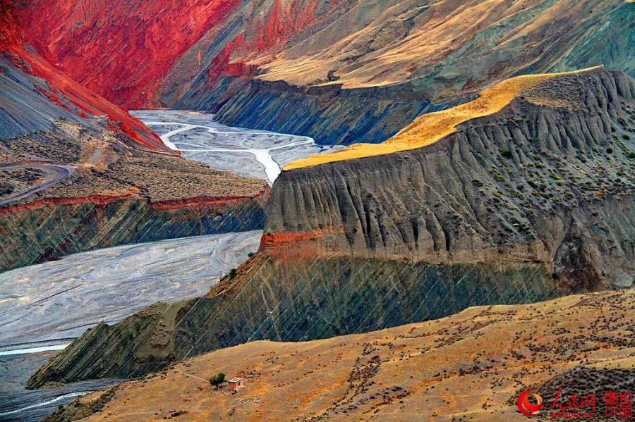 Fascinating scenery of Hongshan Grand Canyon(2/9) - Headlines, features ...