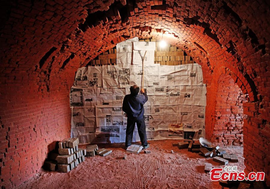 Traditional way of baking bricks in Hubei continues(3/7) - Headlines ...