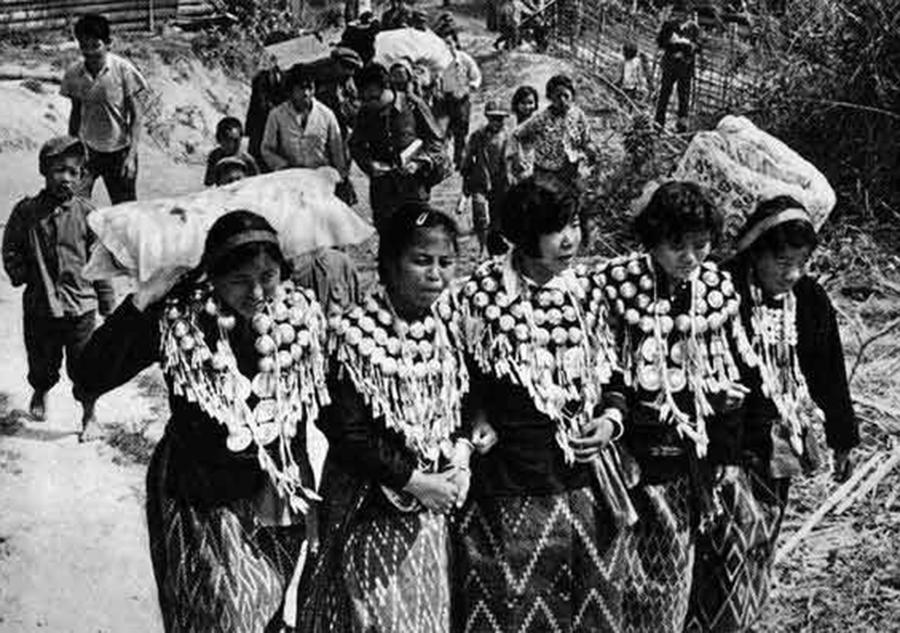Historical photos of 56 nations in China(1/15)