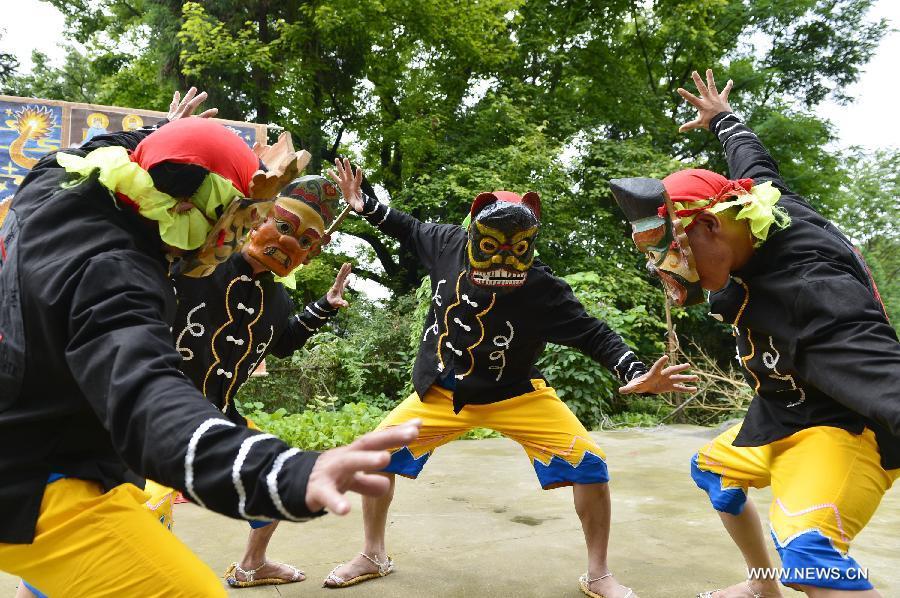 Nuo Opera: entertainment and ritual for Tujia people (1/6)