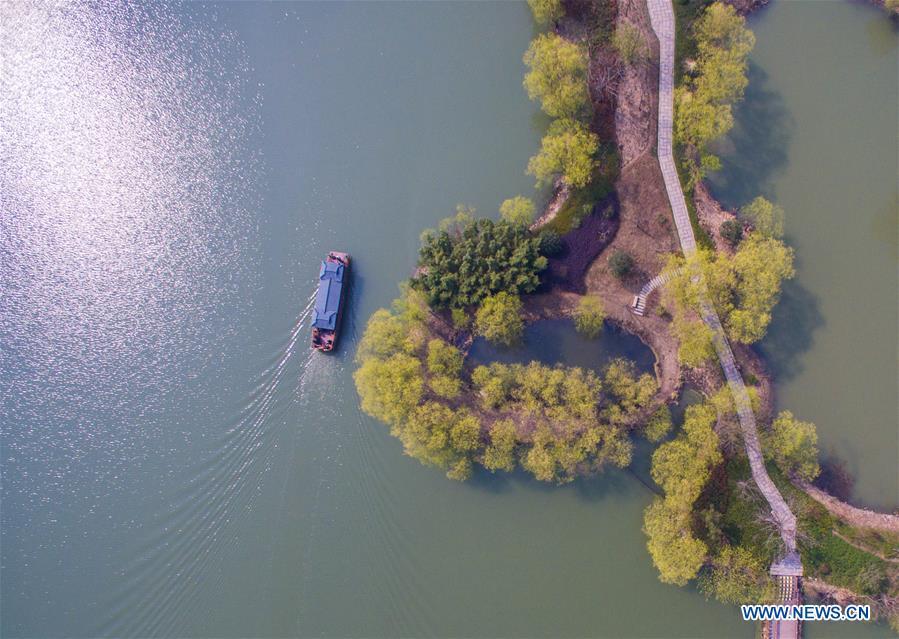 Scenery of Taihu Lake in Zhejiang(2/7)
