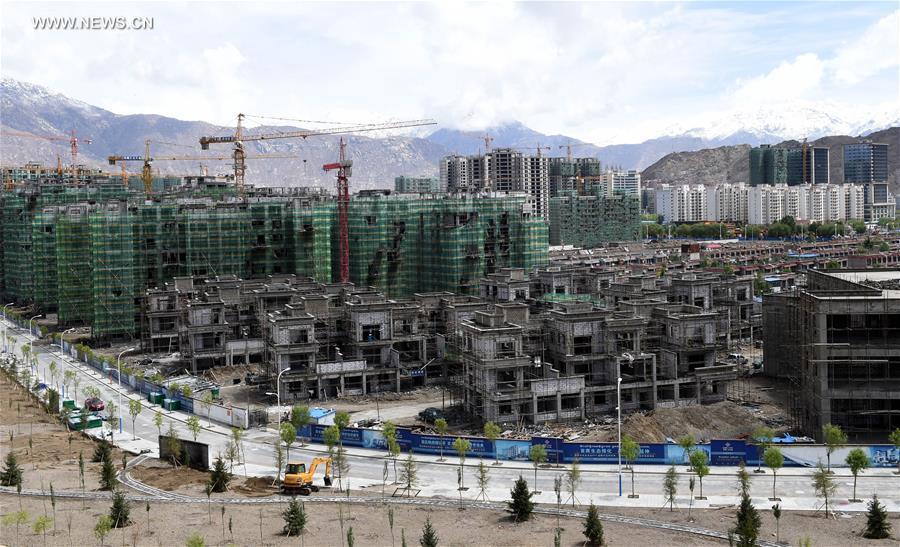 Ancient Lhasa city turns modern after Tibet's peaceful liberationa(7/7)