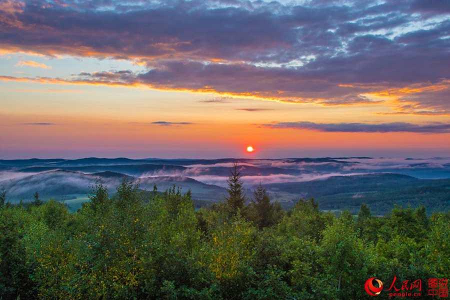 Awe-inspiring sunrise over Greater Xing'an Mountain region(1/4)