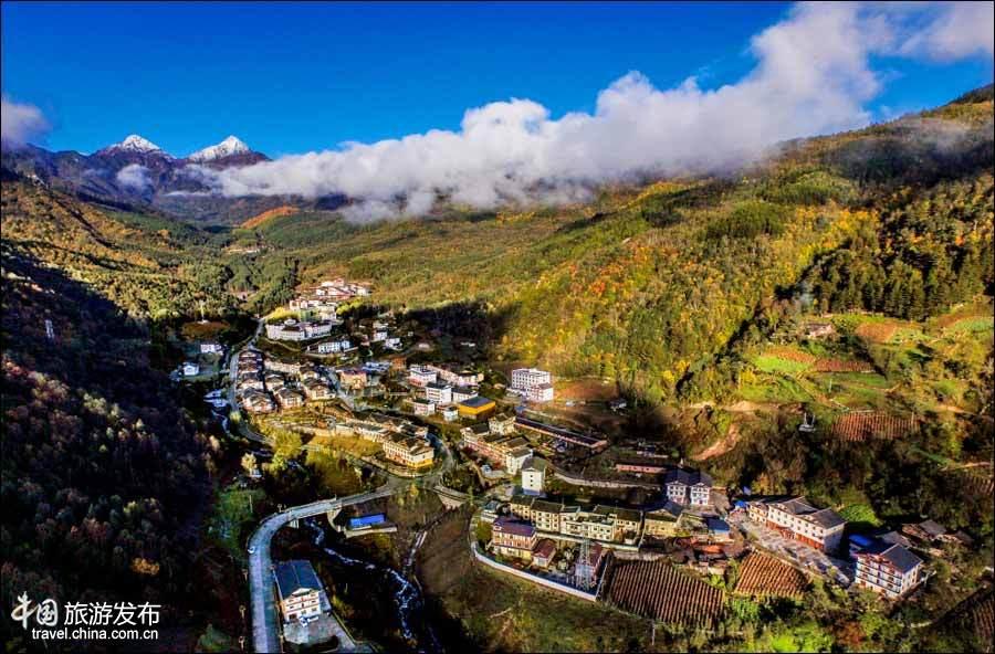 Scenery of Baoxing County in Sichuan(1/8)