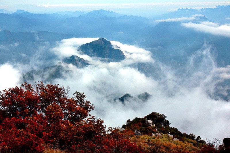 Sea of clouds over Wangmangling Mountain(4/8)