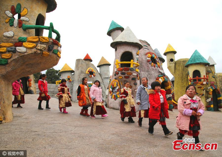 It's a small world: Kingdom of the little people (1/4)