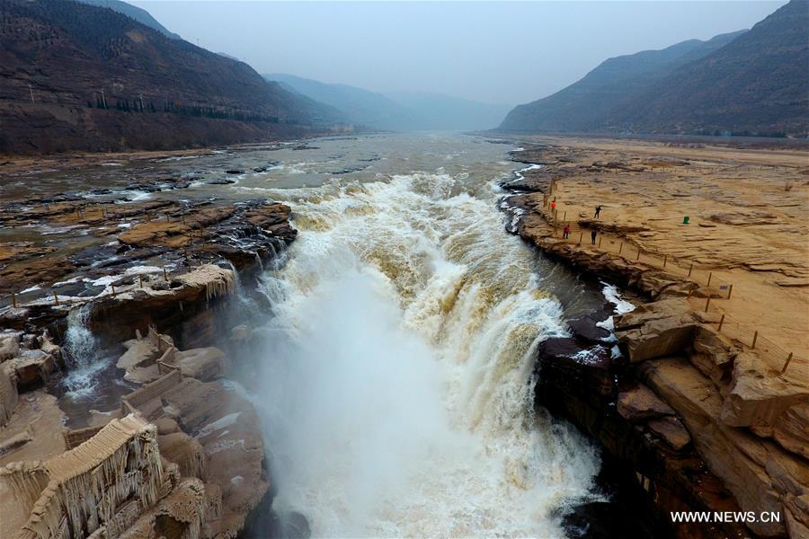 In pics: Hukou waterfall of Yellow River (1/4)