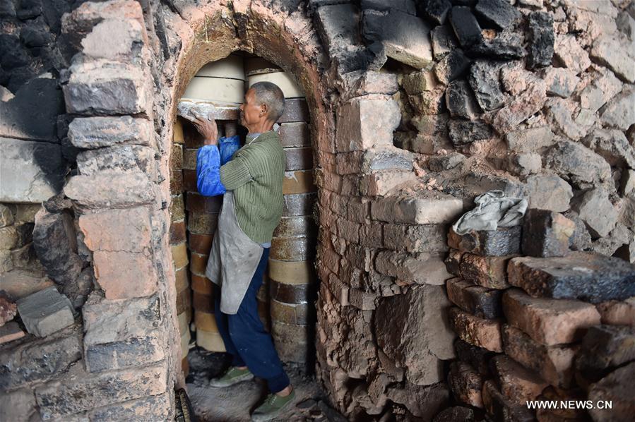 SE China's Dehua famous for porcelain industry (3/5)