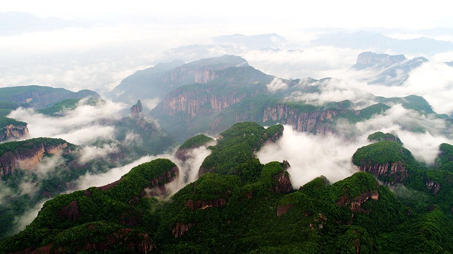 Spectacular seas of clouds in Xianju National Park(5/6)