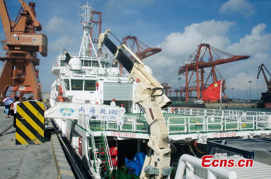 China's advanced rescue ship open to the public(4/5)