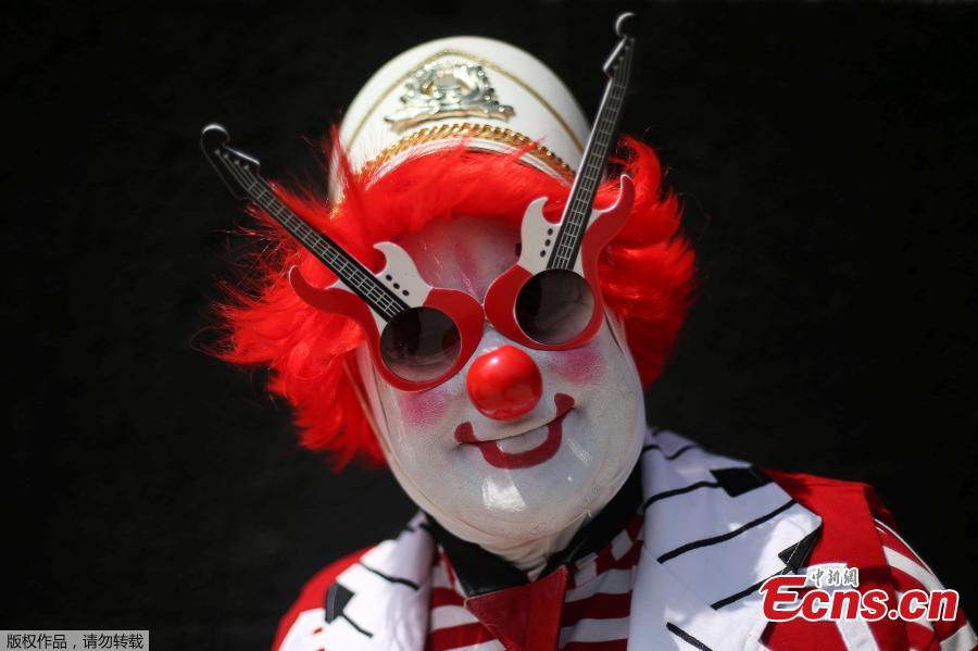 Mexico City hosts Latin American clown convention(4/4)