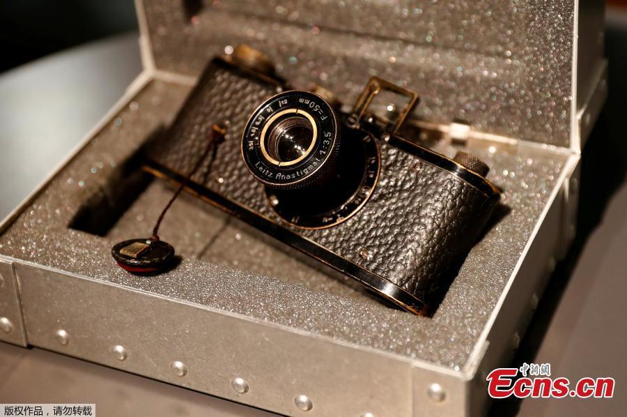World's most expensive Leica camera sells for record $2.95 million(2/6)