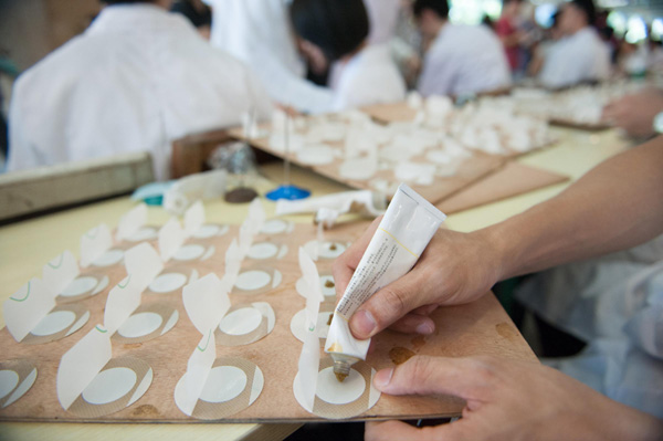 Plaster medicine helps prevent illnesses (1/4) - Headlines, features ...