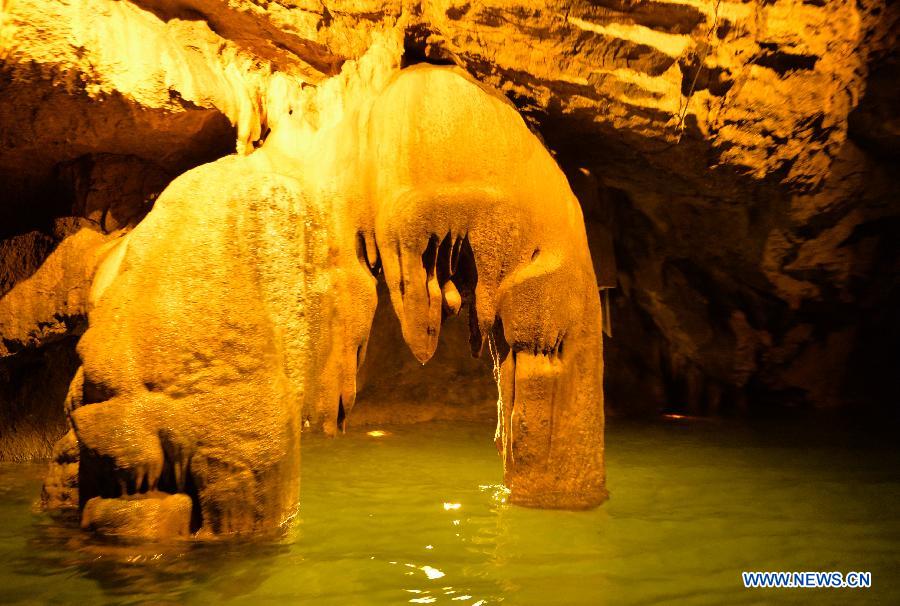 Inside scenery of Benxi Water Cave (2/7) - Headlines, features, photo ...