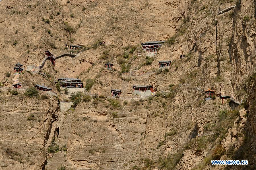 Scenery of Sanggan River canyon in Xuanhua County, N China (1/7 ...
