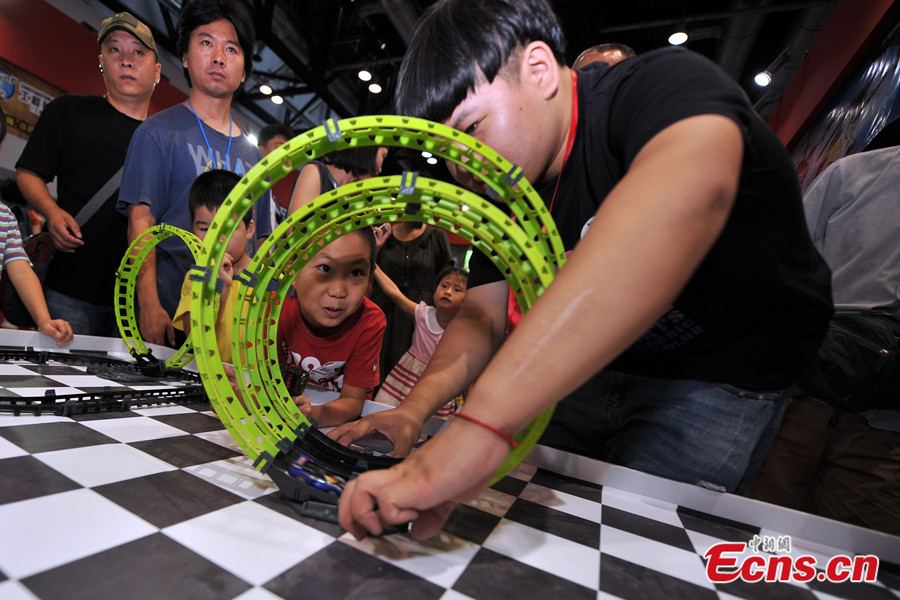 Children have fun at Beijing toy expo (3/9) - Headlines, features ...
